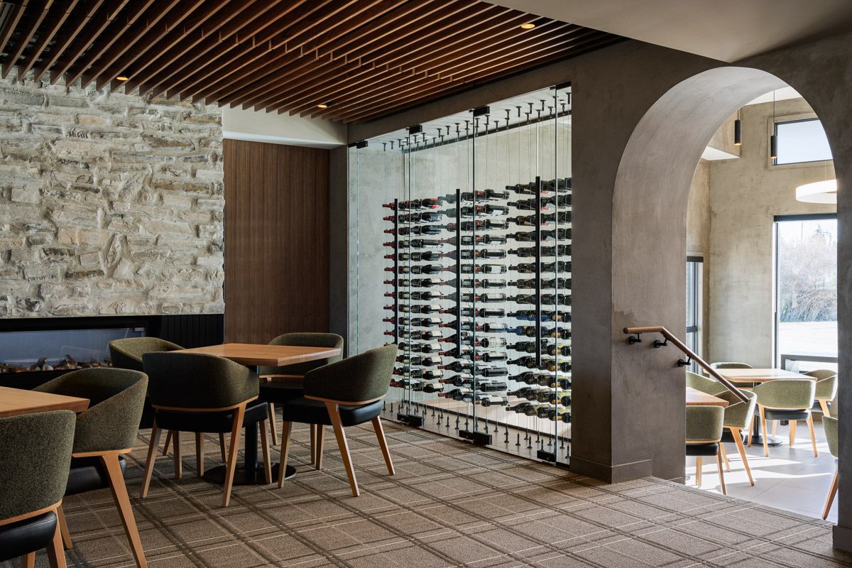 Spike Lounge - LOLA Architecture